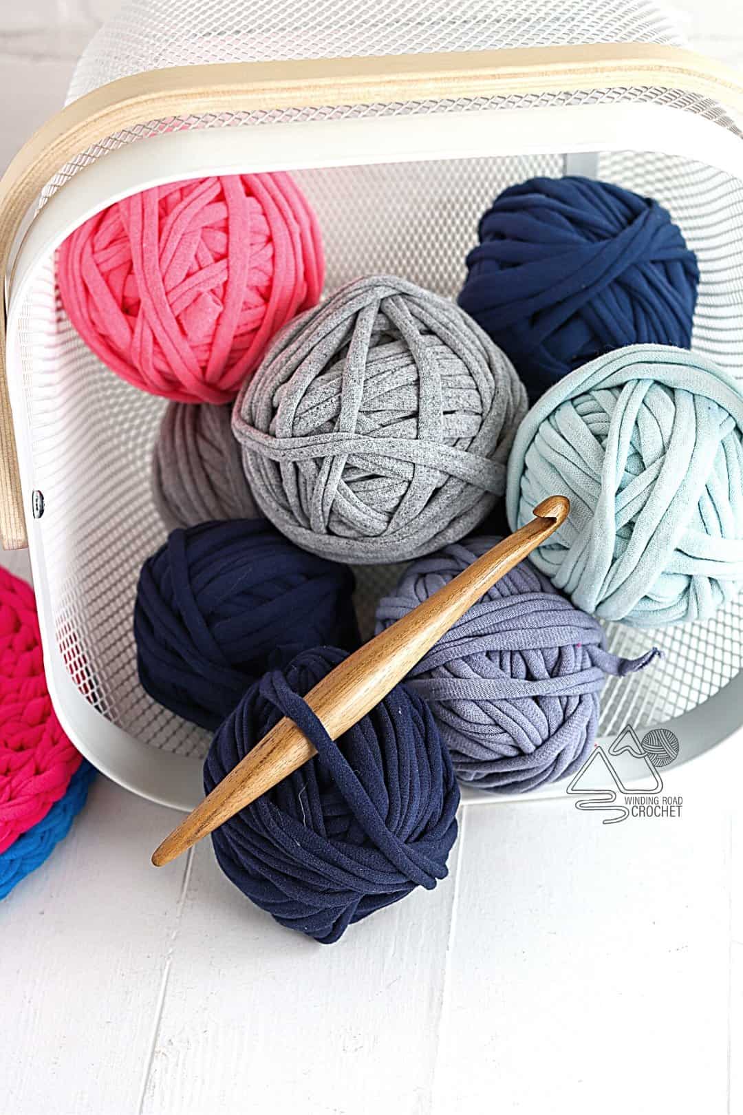 Thick T-shirt Yarn: Photo Tutorial and Video Tutorial - Winding Road ...