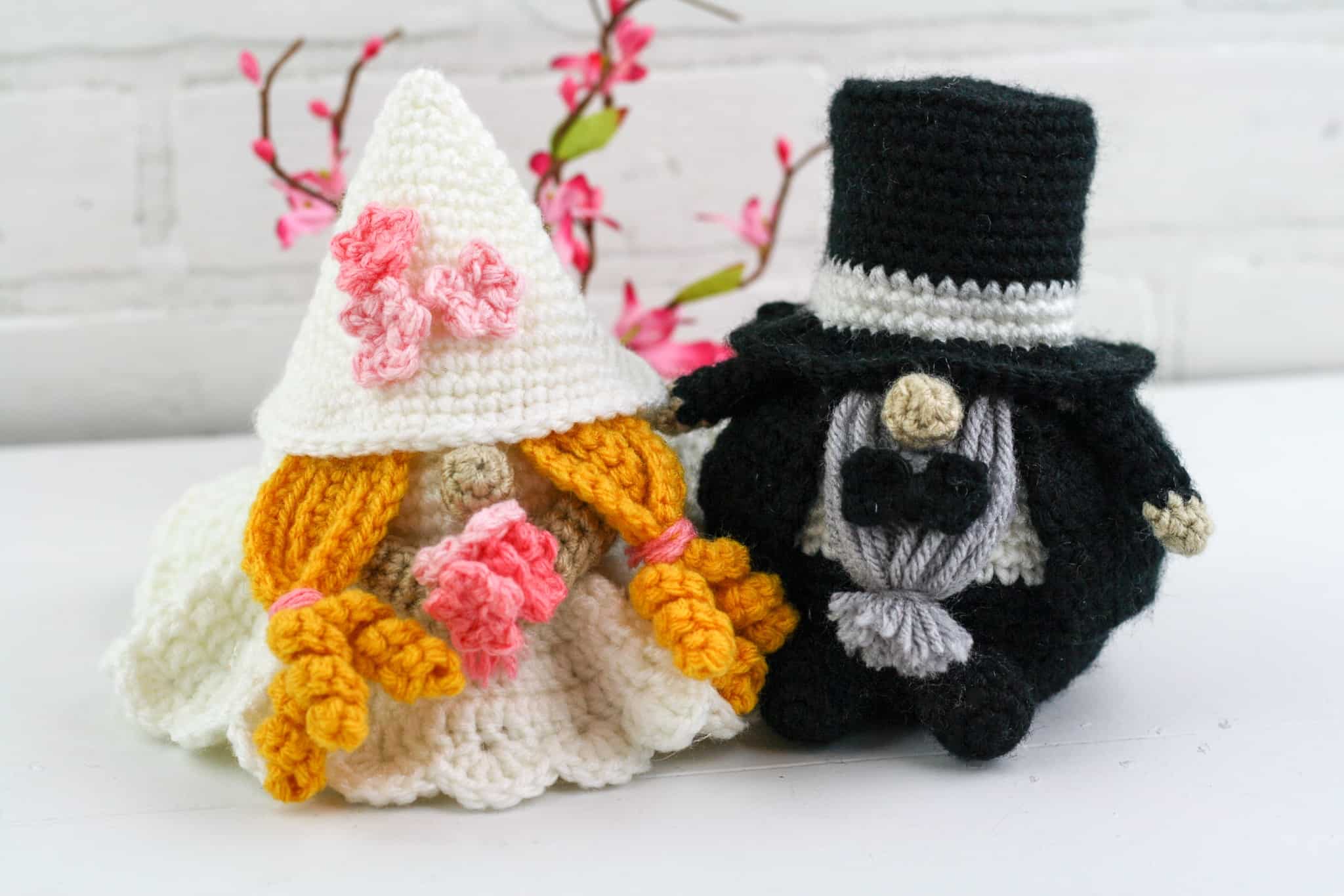 How to Crochet: Wedding Gnomes Free Pattern - Winding Road Crochet