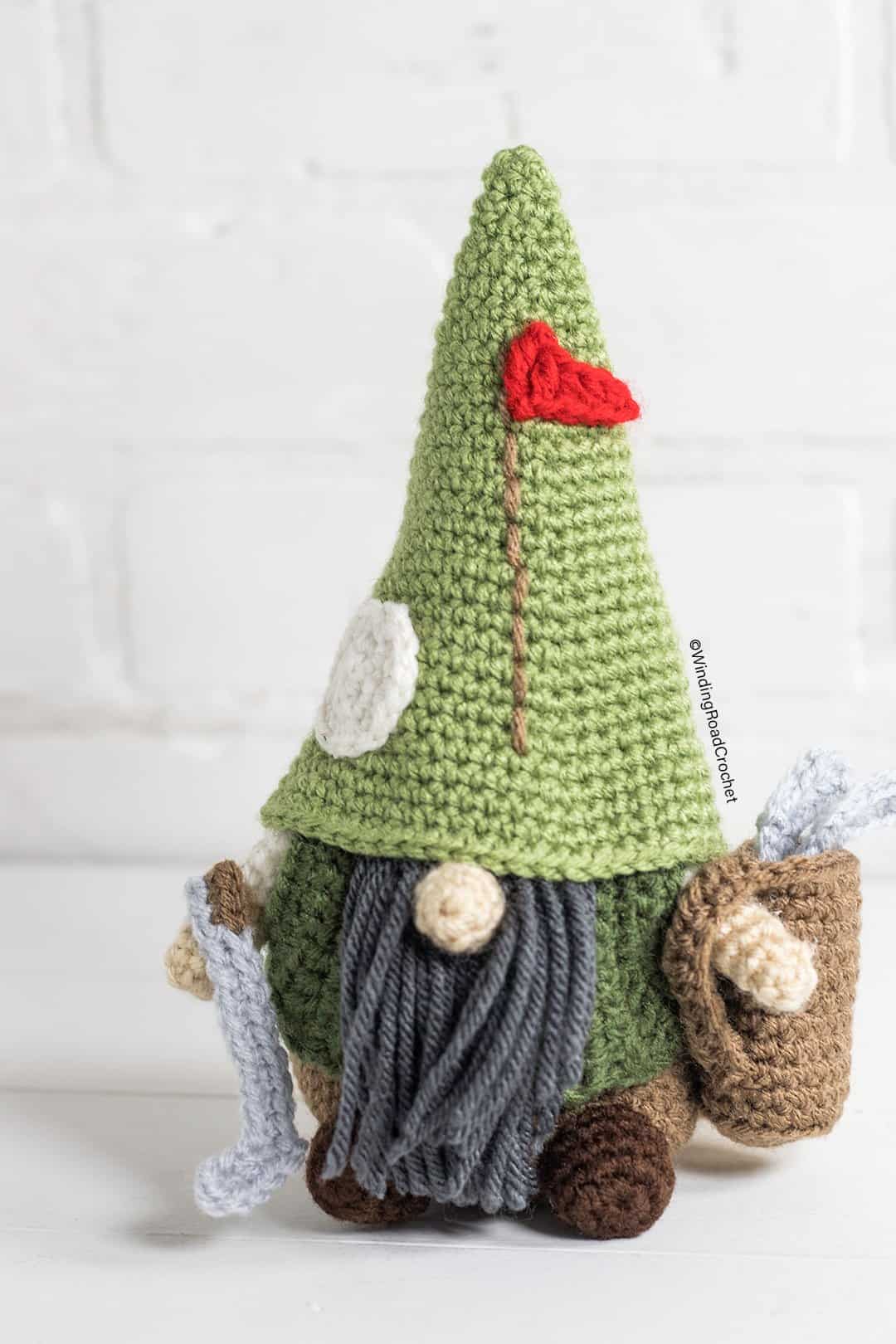 Crochet Golfing Gnome: Free Pattern for a Sports Gnome - Winding Road ...