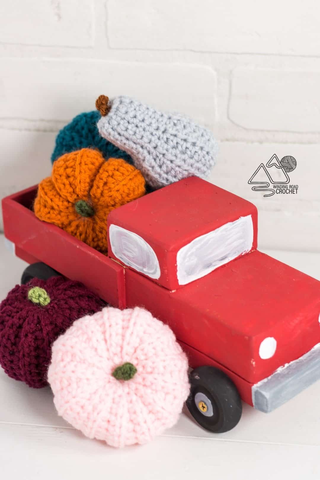 Crochet Gourd and Small Pumpkin Free Pattern - Winding Road Crochet