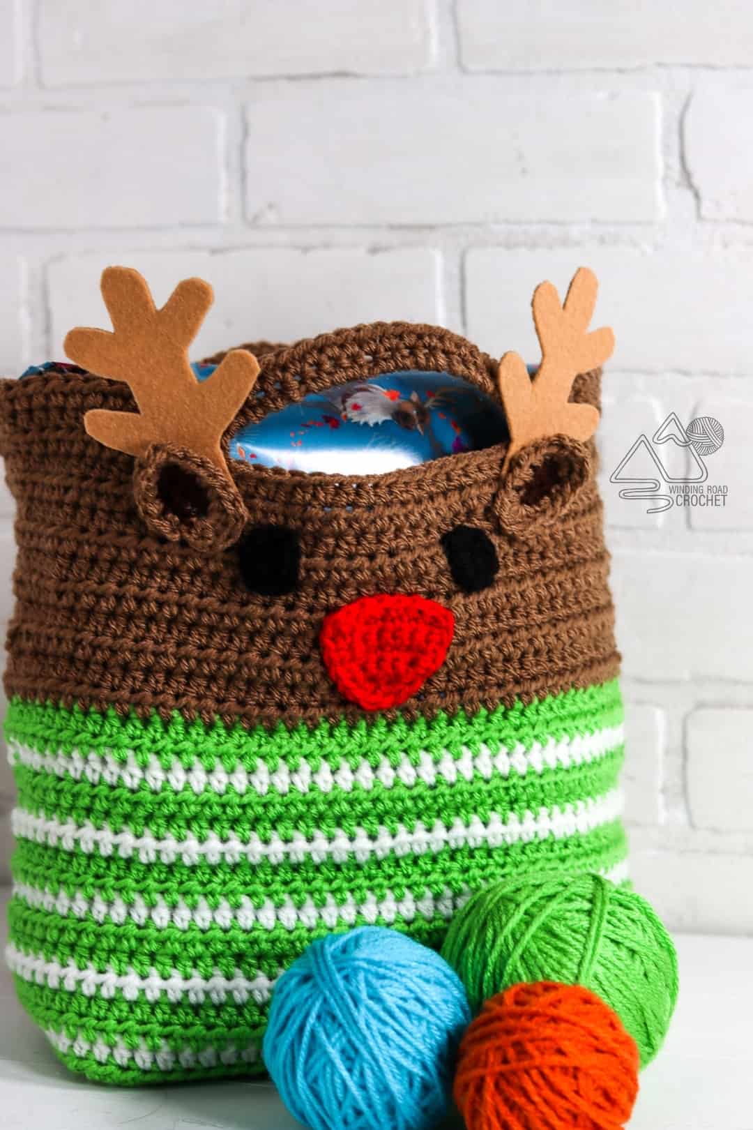 Festive Crochet Gift Bag Free Crochet Pattern - Winding Road Crochet